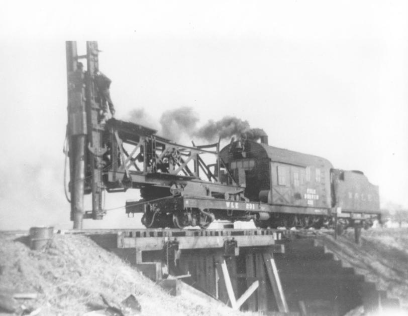 WLE #231 Pile-Drivers Brewster O. 1946 | The Nickel Plate Archive