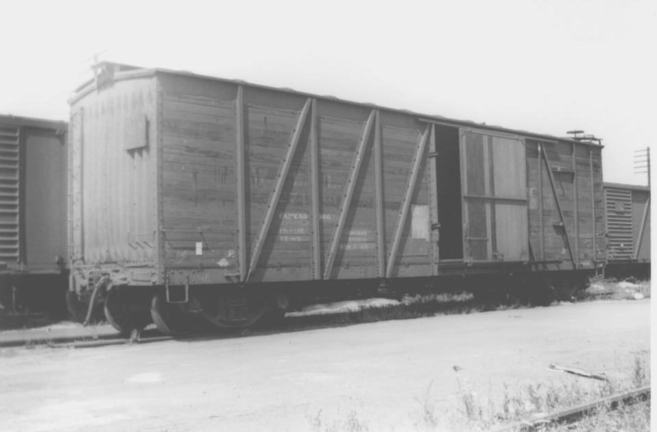 W&LE Boxcar 27439 Unusual ends | The Nickel Plate Archive