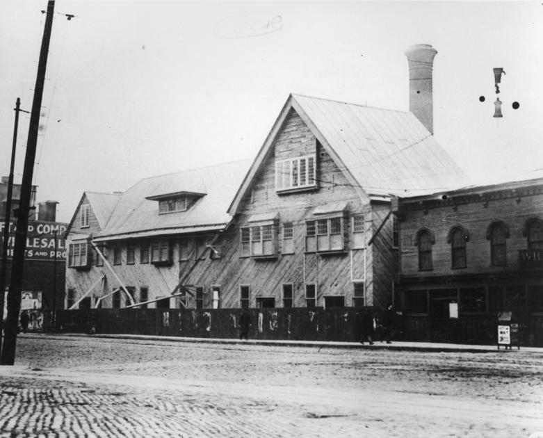 W&LE Depot Cleveland OH 1920 (2) BRY | The Nickel Plate Archive